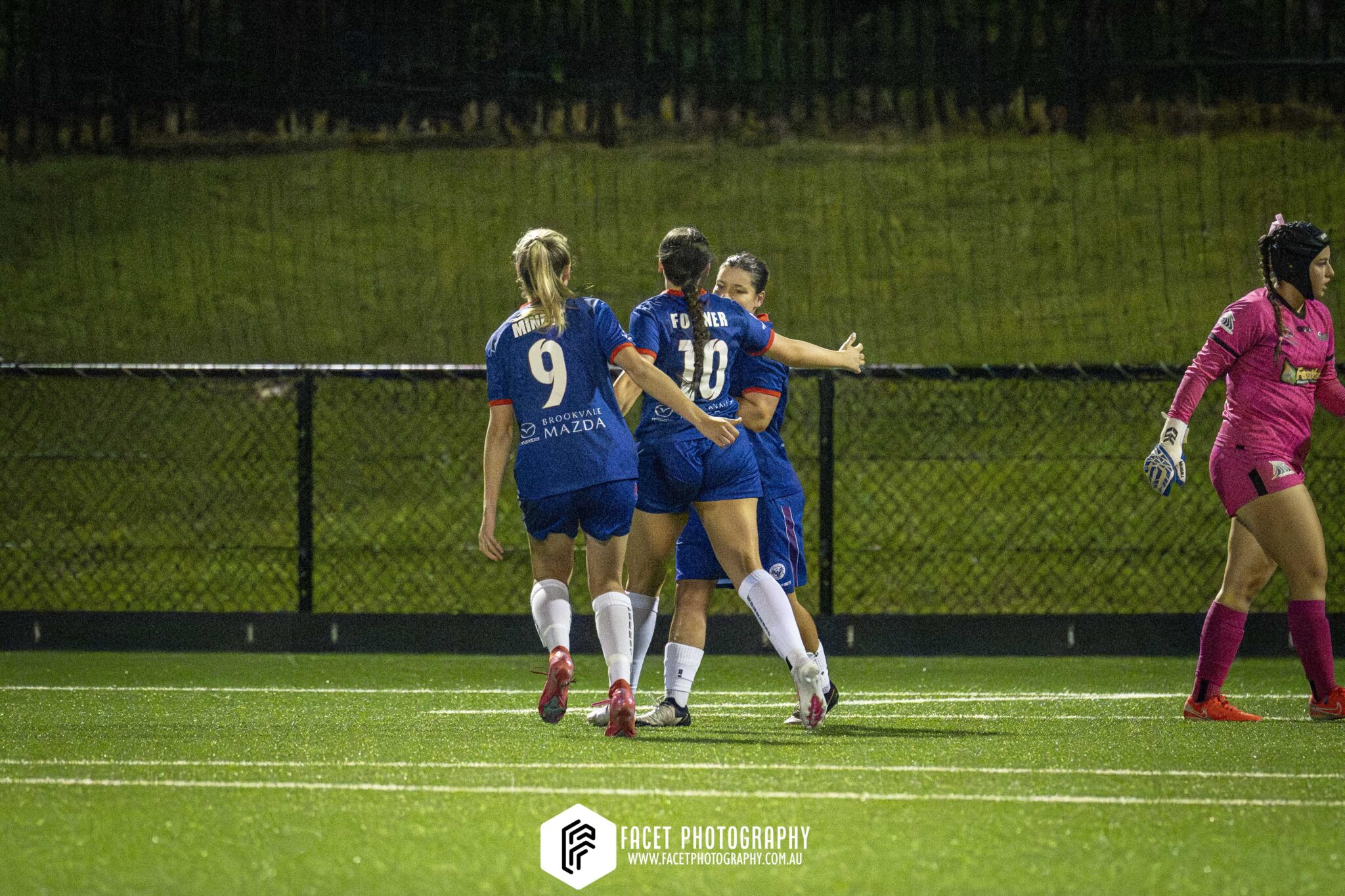 Manly storm to victory against Macarthur